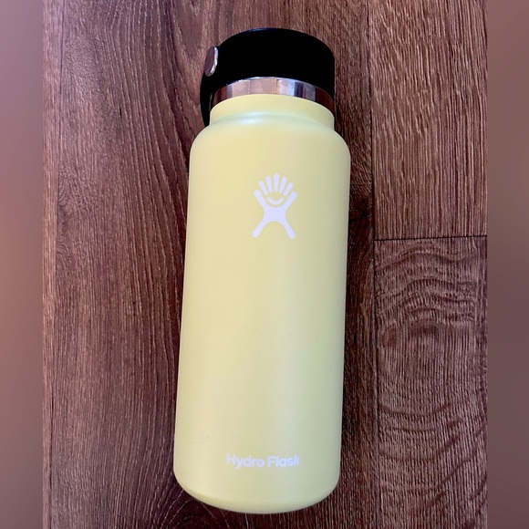 Hydro Flask | Kitchen | Hydro Flask Hydrojug 32 Oz Wide Mouth Citron ...